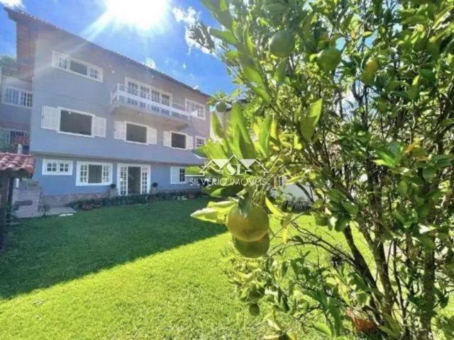 Casa / Sobrado para Venda em Teresópolis/RJ Golfe 5 Quartos