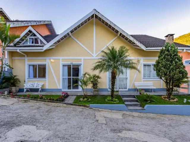 Casa / Sobrado para Venda em Teresópolis/RJ Granja Guarani 3 Quartos
