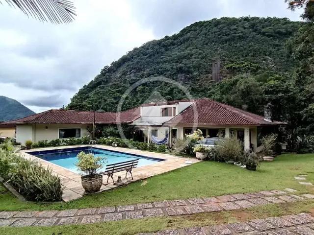 Casa / Sobrado para Venda em Teresópolis/RJ Granja Guarani 8 Quartos