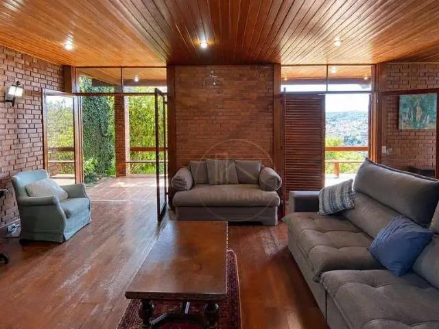 Casa / Sobrado para Venda em Teresópolis/RJ Iucas 4 Quartos