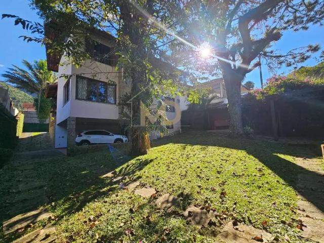 Casa / Sobrado para Venda em Teresópolis/RJ Iucas 4 Quartos