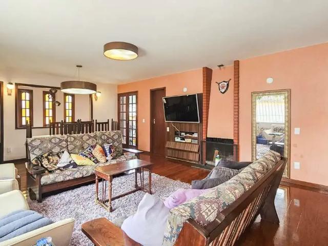 Casa / Sobrado para Venda em Teresópolis/RJ Iucas 4 Quartos