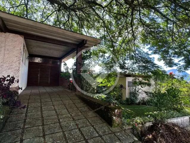 Casa / Sobrado para Venda em Teresópolis/RJ Iucas 4 Quartos