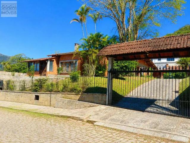 Casa / Sobrado para Venda em Teresópolis/RJ Iucas 4 Quartos