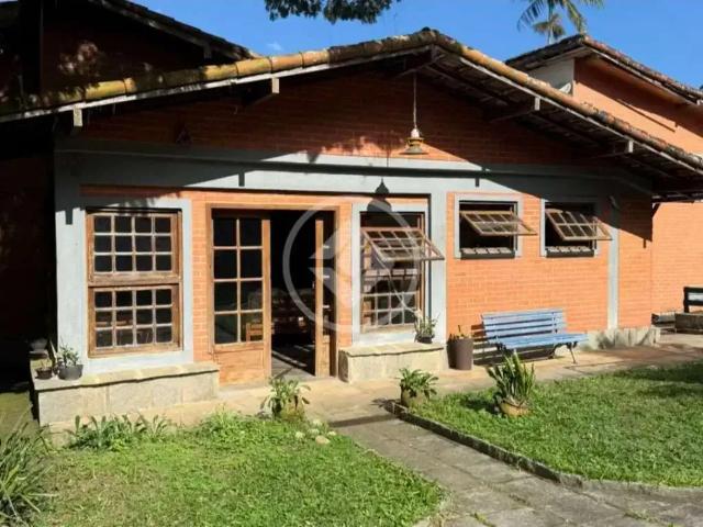 Casa / Sobrado para Venda em Teresópolis/RJ Iucas 4 Quartos