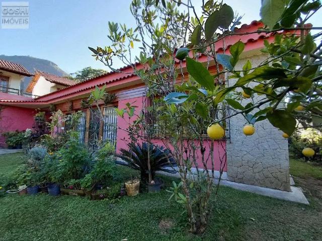 Casa / Sobrado para Venda em Teresópolis/RJ Iucas 4 Quartos