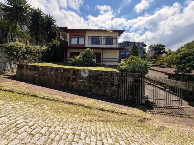 Casa / Sobrado para Venda em Teresópolis/RJ Iucas 5 Quartos