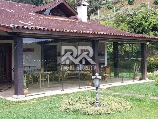 Casa / Sobrado para Venda em Teresópolis/RJ Iucas 5 Quartos