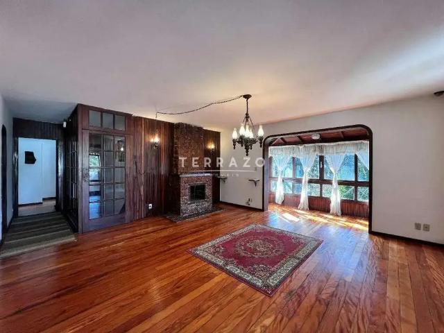 Casa / Sobrado para Venda em Teresópolis/RJ Iucas 5 Quartos
