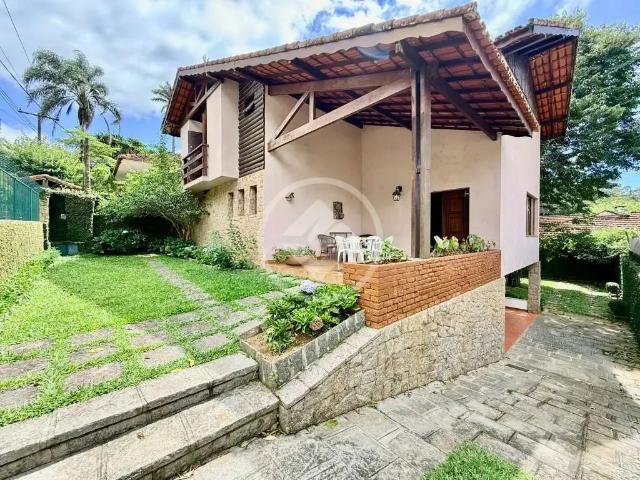 Casa / Sobrado para Venda em Teresópolis/RJ Iucas 5 Quartos