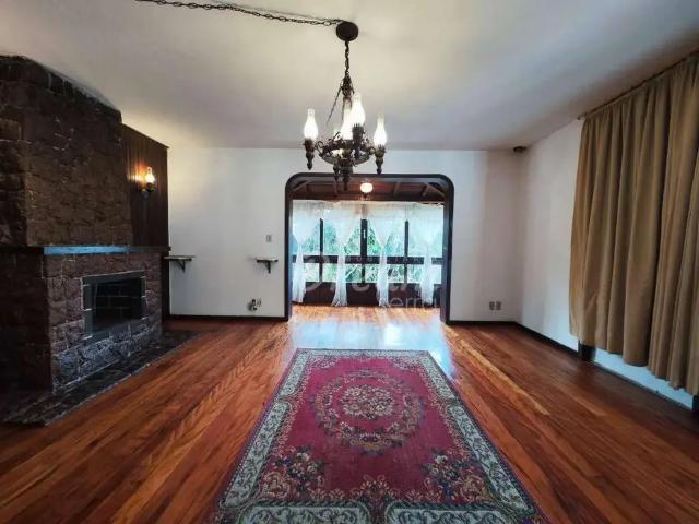 Casa / Sobrado para Venda em Teresópolis/RJ Iucas 6 Quartos