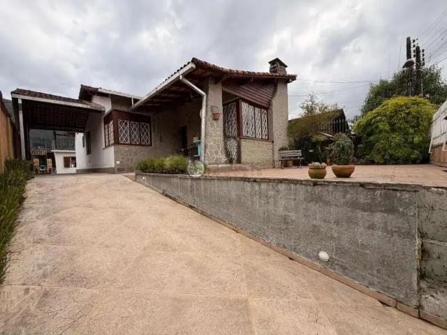Casa / Sobrado para Venda em Teresópolis/RJ Jardim Cascata 3 Quartos