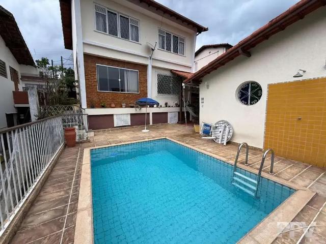 Casa / Sobrado para Venda em Teresópolis/RJ Jardim Cascata 4 Quartos