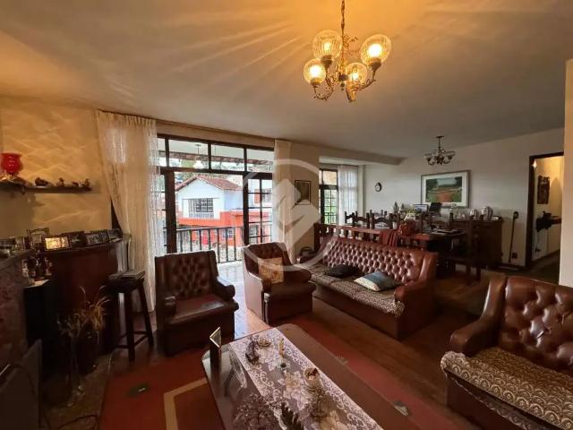 Casa / Sobrado para Venda em Teresópolis/RJ Jardim Europa 5 Quartos