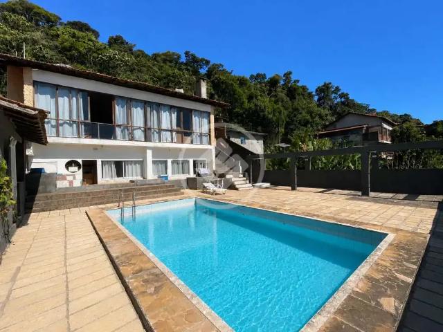 Casa / Sobrado para Venda em Teresópolis/RJ Jardim Meudon 4 Quartos
