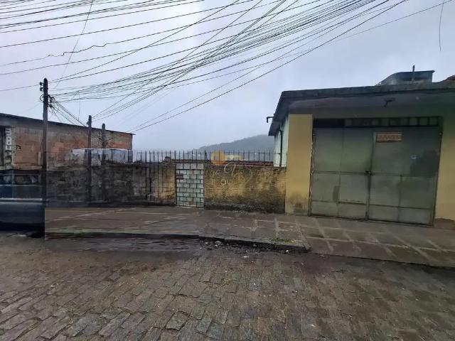 Casa / Sobrado para Venda em Teresópolis/RJ Jardim Pinheiros 4 Quartos
