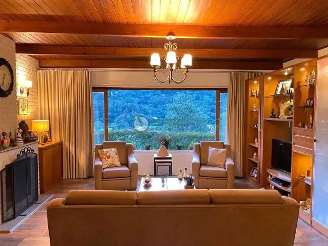 Casa / Sobrado para Venda em Teresópolis/RJ Parque do Imbui 5 Quartos