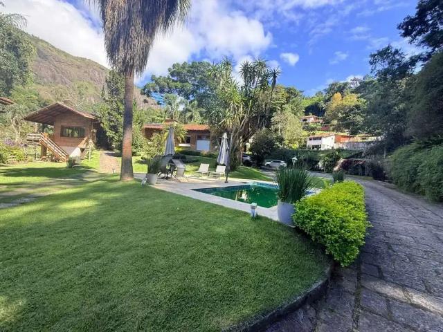 Casa / Sobrado para Venda em Teresópolis/RJ Parque do Imbui 8 Quartos