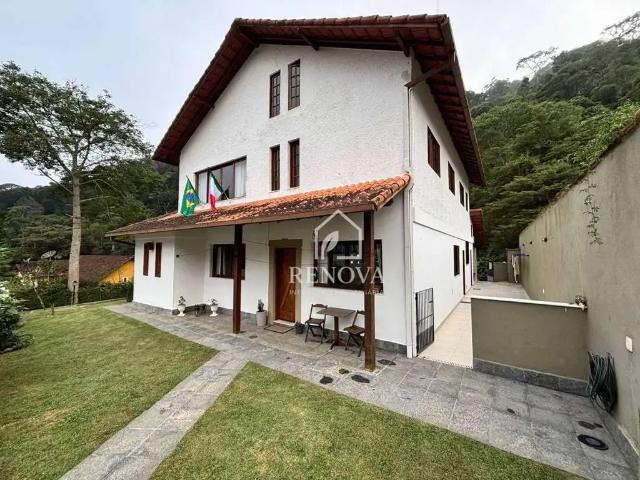Casa / Sobrado para Venda em Teresópolis/RJ Parque do Ingá 7 Quartos