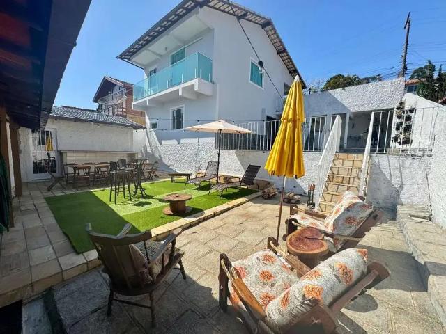 Casa / Sobrado para Venda em Teresópolis/RJ Pimenteiras 5 Quartos