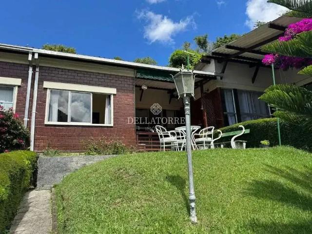 Casa / Sobrado para Venda em Teresópolis/RJ Posse 3 Quartos