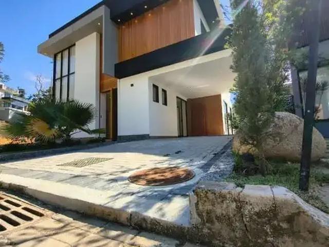 Casa / Sobrado para Venda em Teresópolis/RJ Posse 3 Quartos