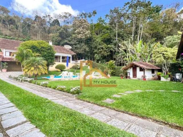 Casa / Sobrado para Venda em Teresópolis/RJ Prata 5 Quartos