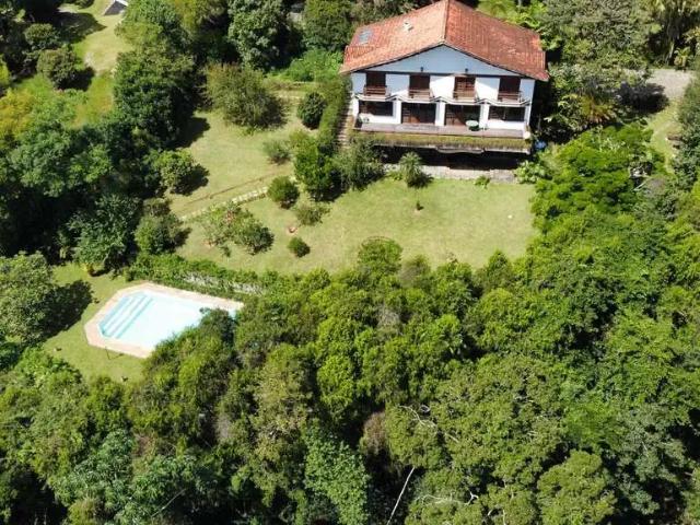 Casa / Sobrado para Venda em Teresópolis/RJ Quebra Frascos 4 Quartos