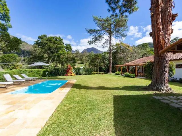 Casa / Sobrado para Venda em Teresópolis/RJ Quebra Frascos 5 Quartos