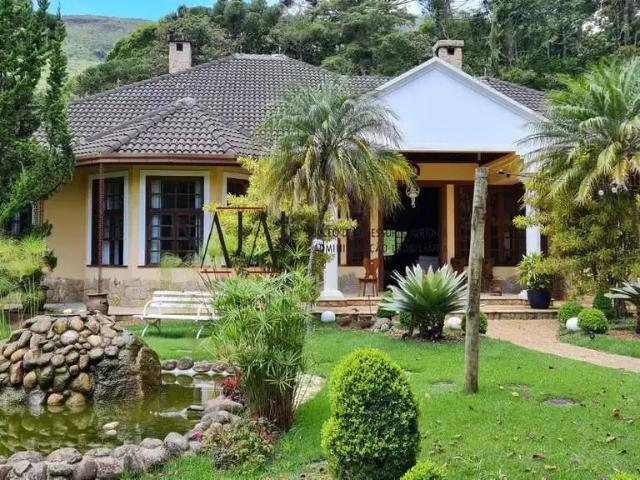 Casa / Sobrado para Venda em Teresópolis/RJ Quebra Frascos 5 Quartos