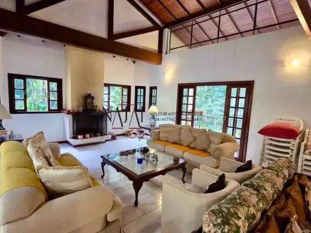 Casa / Sobrado para Venda em Teresópolis/RJ Quebra Frascos 6 Quartos