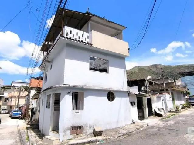 Casa / Sobrado para Venda em Teresópolis/RJ São Pedro 2 Quartos