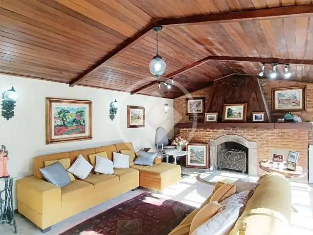 Casa / Sobrado para Venda em Teresópolis/RJ Santa Cecília 6 Quartos