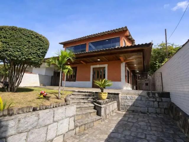 Casa / Sobrado para Venda em Teresópolis/RJ Taumaturgo 4 Quartos