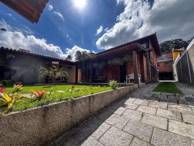 Casa / Sobrado para Venda em Teresópolis/RJ Tijuca 6 Quartos