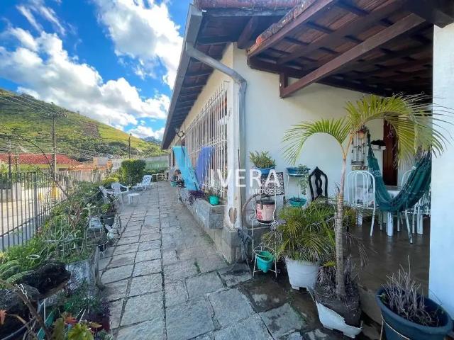 Casa / Sobrado para Venda em Teresópolis/RJ Vale do Paraíso 4 Quartos