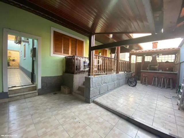 Casa / Sobrado para Venda em Teresópolis/RJ Várzea 4 Quartos