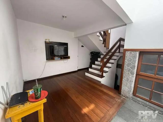 Casa / Sobrado para Venda em Teresópolis/RJ Várzea 5 Quartos