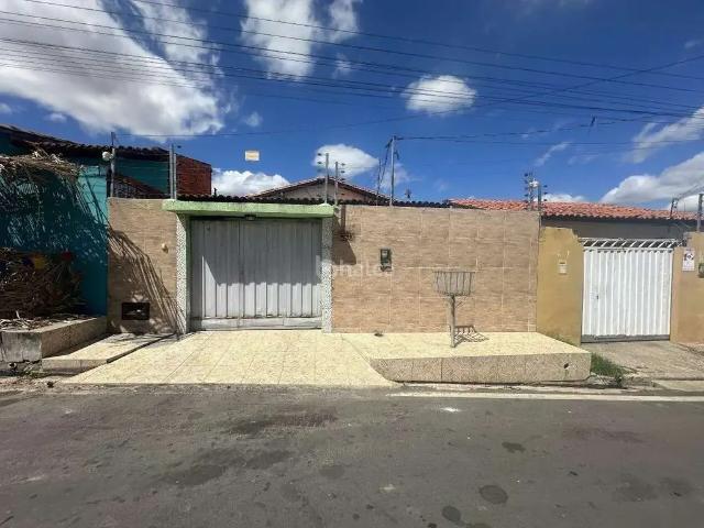 Casa / Sobrado para Venda em Teresina/PI Angelim 2 Quartos