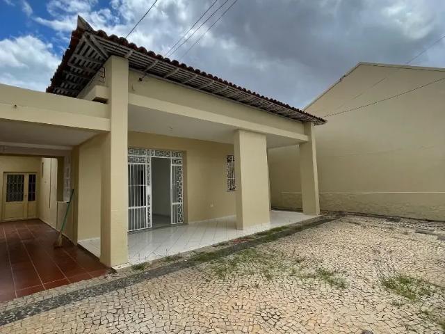 Casa / Sobrado para Venda em Teresina/PI Centro 4 Quartos