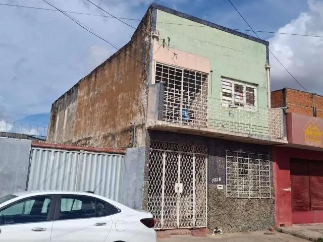 Casa / Sobrado para Venda em Teresina/PI Centro 5 Quartos