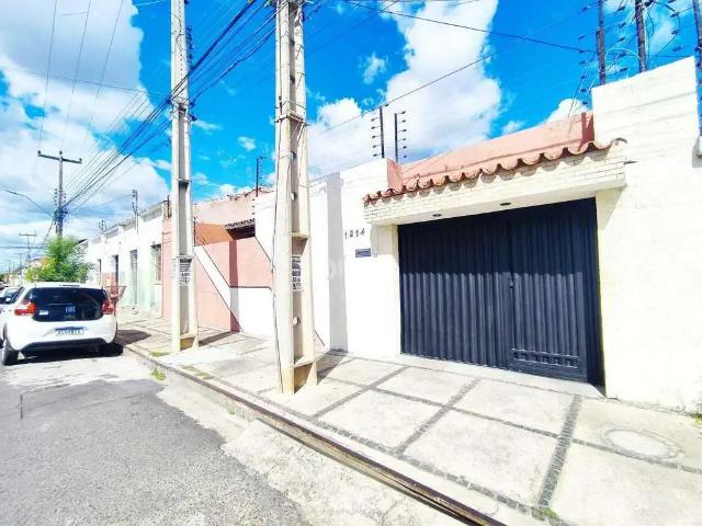 Casa / Sobrado para Venda em Teresina/PI Centro 3 Quartos