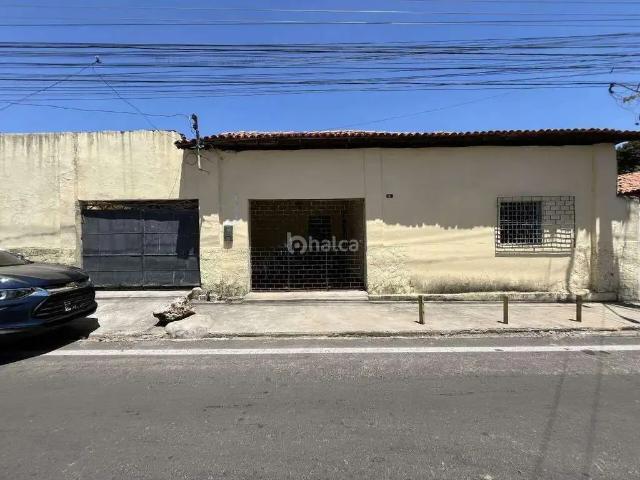 Casa / Sobrado para Venda em Teresina/PI Centro 3 Quartos