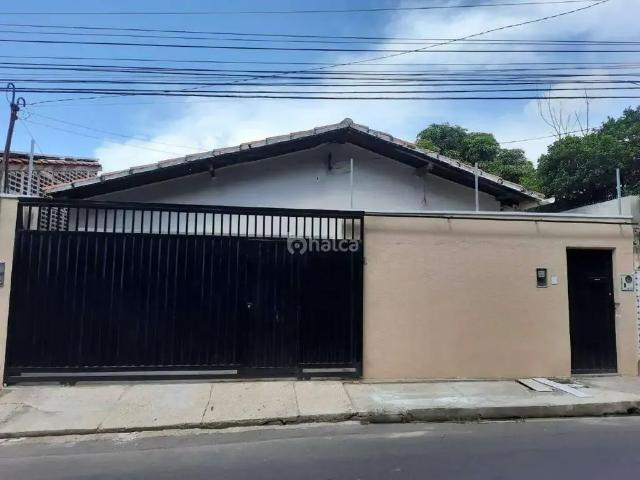 Casa / Sobrado para Venda em Teresina/PI Dirceu 4 Quartos