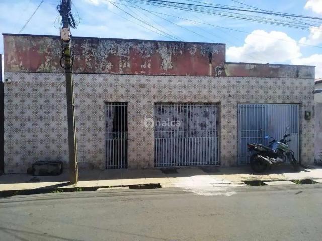 Casa / Sobrado para Venda em Teresina/PI Itararé 4 Quartos