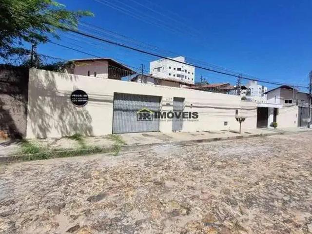 Casa / Sobrado para Venda em Teresina/PI Ininga 4 Quartos