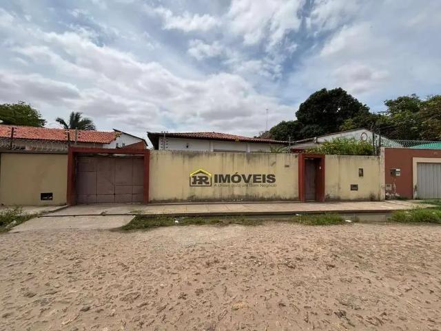 Casa / Sobrado para Venda em Teresina/PI Ininga 5 Quartos
