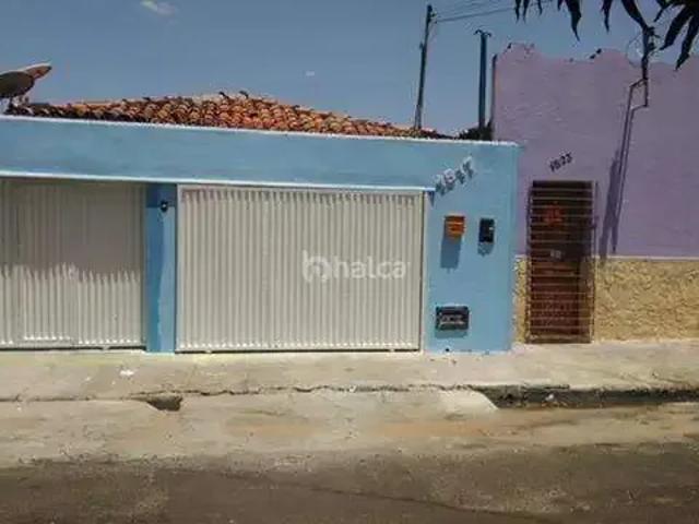 Casa / Sobrado para Venda em Teresina/PI Vermelha 5 Quartos