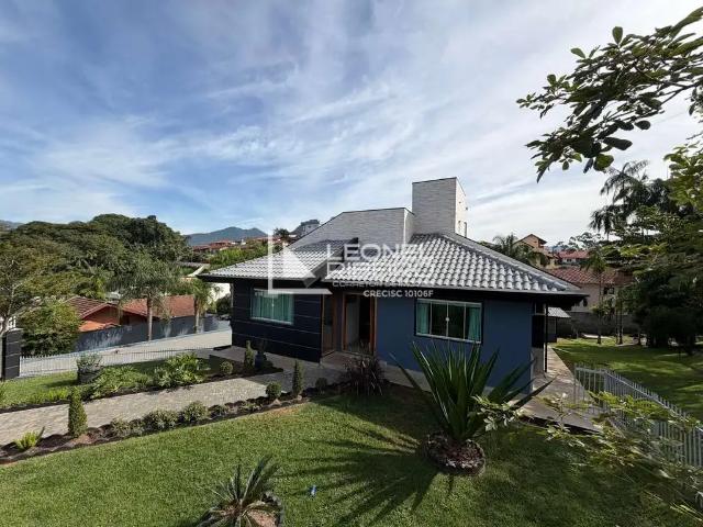 Casa / Sobrado para Venda em Timbó/SC Das Capitais 4 Quartos