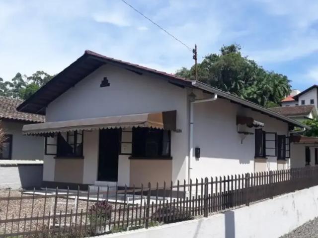 Casa / Sobrado para Venda em Timbó/SC Das Capitais 5 Quartos